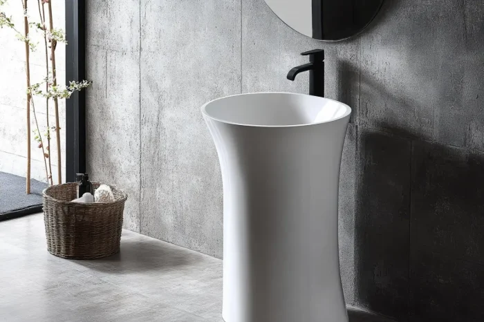Freestanding Basin: Bold & Versatile
